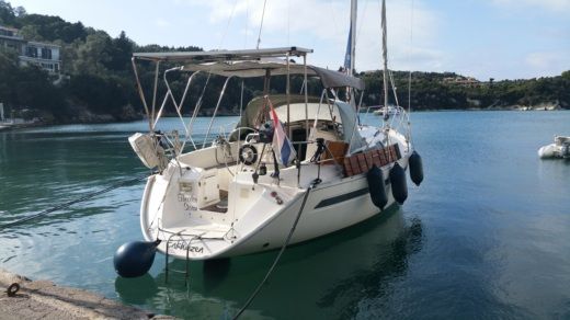 Charter Bavaria 32 Holiday Sailboat (1997) in Corfu - Click&Boat