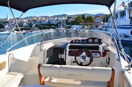 Charter Eolo Eolo 650 Day White Edition Leon Motorboat (2011) in Novi ...