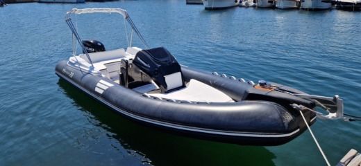 Location Semi-rigide Magnus M70 (2023) à Puntaldia - Click&Boat