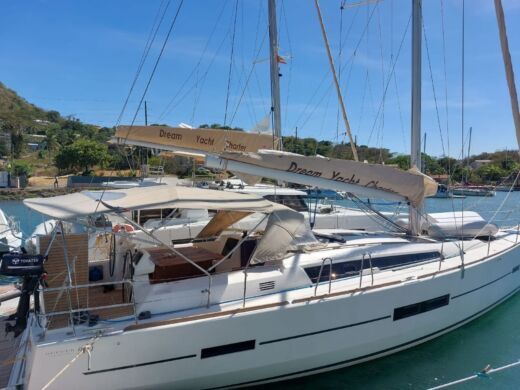 Alugar Veleiro Dufour Yachts Dufour 520 Gl (2018) em Trogir - Click&Boat