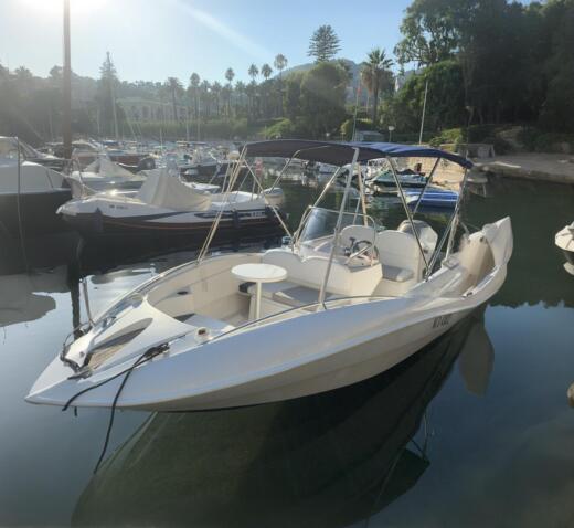 Rent Quicksilver Commander 505 Motorboat (2007) in Beaulieu-sur-Mer ...
