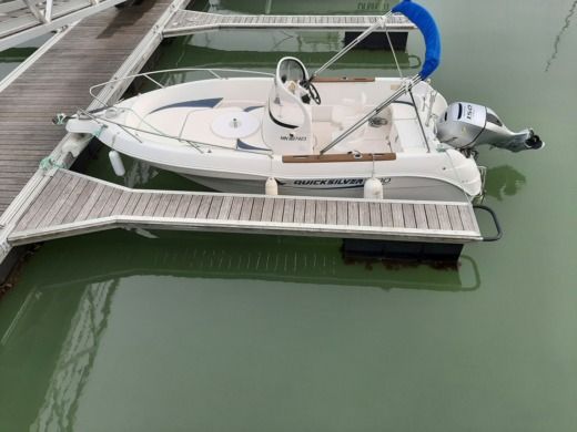 Alquiler Lancha Quicksilver 6.30 Commander (2016) en Royan - Click&Boat