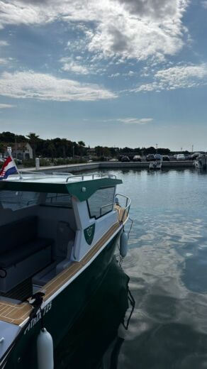 Location Bateau à moteur Alversor Pitrix 725 (2025) à Općina Sveti Filip I Jakov - Click&Boat