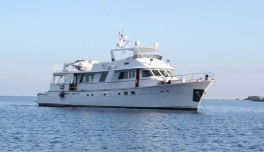 Miete Motoryacht Hatteras 85 (1987) in Saint-Cyprien - Click&Boat