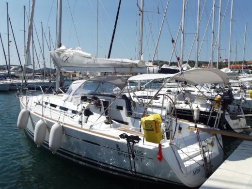 Charter Beneteau First 35 Sailboat (2012) in Jezera - Click&Boat