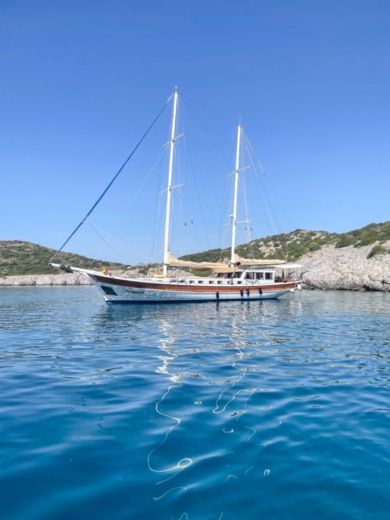 Charter Gulet Luxury 5 Cabins 2002/2023 Gulet (2002) in Bodrum - Click&Boat