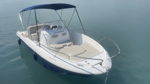 Charter Beneteau Flyer 650 Open Motorboat (2016) in Nice - Click&Boat