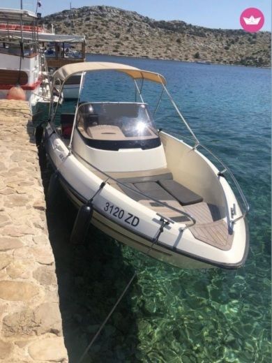 Charter Bella 630 Rc Motorboat (2014) in Sukošan - Click&Boat