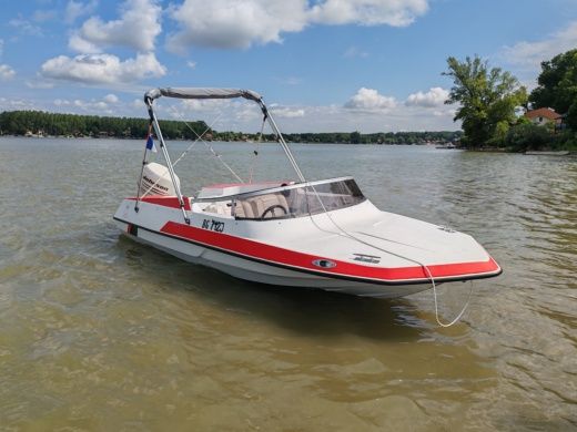 Rent Elan Gt 080 Motorboat (2009) in Belgrade - Click&Boat