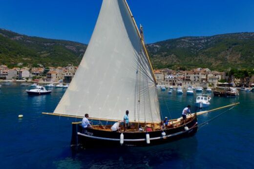 Charter Gajeta Falkusa Traditional Sailing Boat Sailboat (2014) in ...
