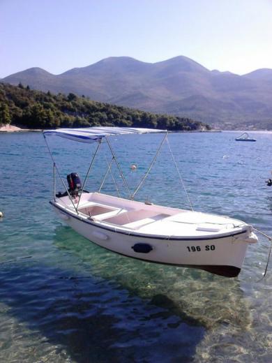 Charter Handcrafted Traditional Wooden Pasara Boat without licence ...