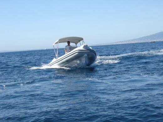Charter Op Marine 02 Boat without licence (2022) in Sorrento - Click&Boat