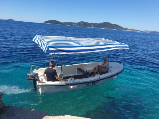 Charter 5 Hp Traditional Pasara 501 Motorboat (2008) in Orašac - Click&Boat