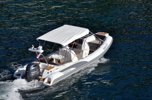 Location Semi-rigide Grand 650 Golden Line (2020) à Selce - Click&Boat