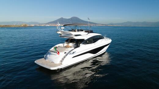 Location Bateau à moteur Princess S62 (2024) à Naples - Click&Boat