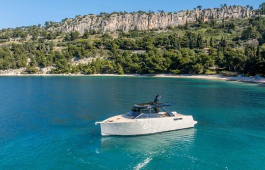 Location Bateau à moteur Colnago 35 Open (2025) à Split - Click&Boat