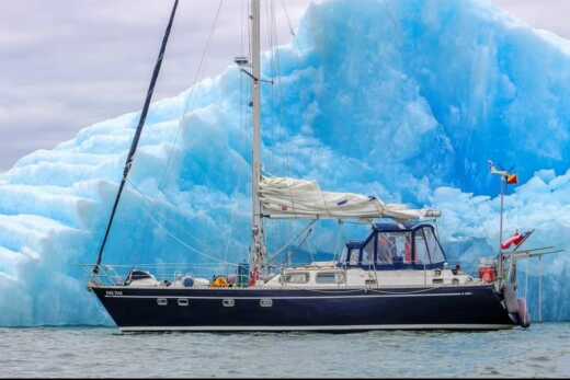 Charter Brewer Brewer 44 Pilothouse Sailboat (1987) in Puerto Montt ...