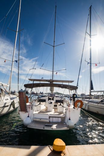Charter Jeanneau Sun Odyssey 440 Sailboat (2020) in Lavrio Port - Click ...