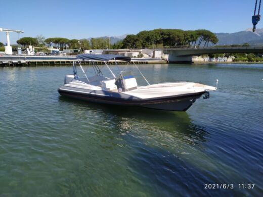Location Semi-rigide Zar Fromenti 750 (2010) à Forte dei Marmi - Click&Boat