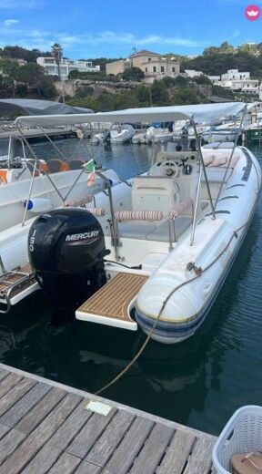 Location Semi-rigide Alson Alson 780 (2014) à Santa Maria di Leuca ...