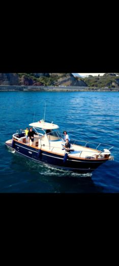 Location Bateau à moteur Venere Venere 28 Flash (2018) à Savone - Click&Boat
