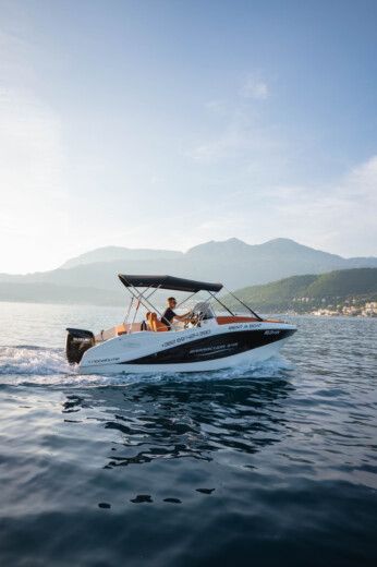 Charter Barracuda 545 Motorboat (2020) in Herceg Novi - Click&Boat