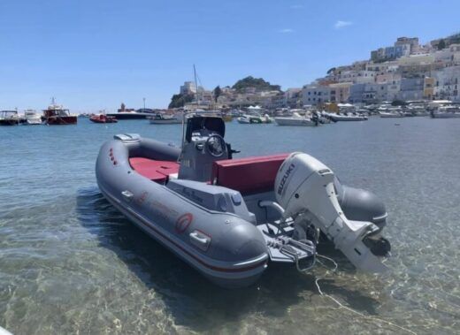 Rent Escape 450 RIB (2024) in Zakynthos - Click&Boat