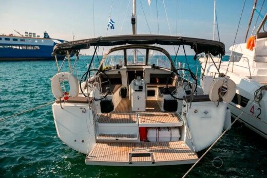 Rent Jeanneau Sun Odyssey 440 Sailboat (2021) in Volos - Click&Boat