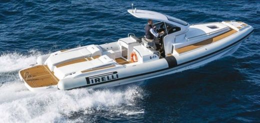 Location Semi-rigide Pirelli Pzero 1100 Cabin (2013) à La Spezia ...