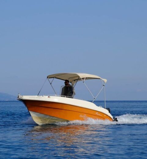 Charter Nireus 530 Motorboat (2021) in Zakynthos - Click&Boat
