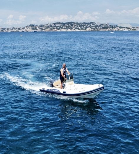 Location Semi-rigide Cantieri Capelli Capelli Tempest 430 (2008) à ...