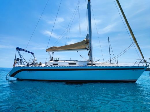 Charter Furia 37 Sailboat (1986) in Mallorca - Click&Boat