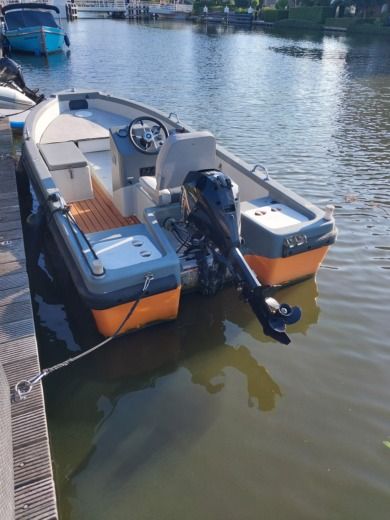 Charter Monta Giben Boat without licence (2000) in Lisserbroek - Click&Boat