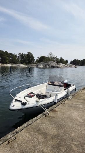 Rent Micore Micore 550Cc Motorboat (2014) in Stockholm - Click&Boat