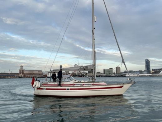 Charter Najad Aphrodite Aphrodite 36 Sailboat (1998) in Gosport - Click ...