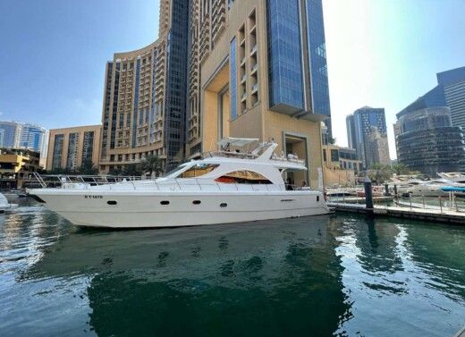 Location Yacht 75' Luxury Mega Yacht Charter In Dubai Majesty 75 (2012 ...