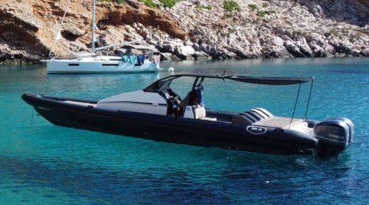 Location Semi-rigide Zen 39Ft (2021) à Parikiá - Click&Boat