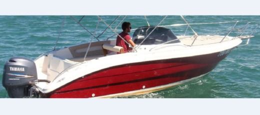 Charter Eolo 650 Motorboat (2010) in Murter - Click&Boat