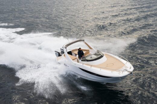 Charter Sea Prop Grand Sport 31 Motorboat (2023) in Capri - Click&Boat