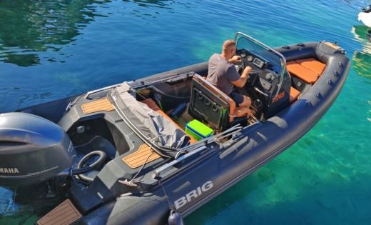 Baška Voda: Czarteruj Ponton RIB Brig Eagle Eagle (2021) - Click&Boat