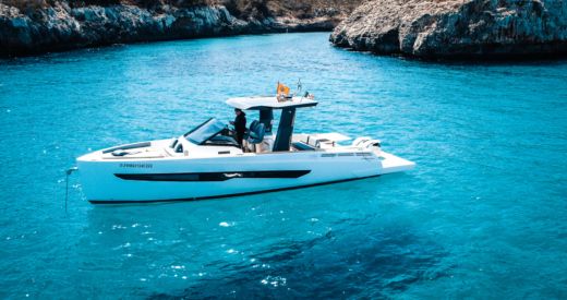 Charter Luxury 12M Walkaround Motorboat (2022) in Porto Cristo - Click&Boat