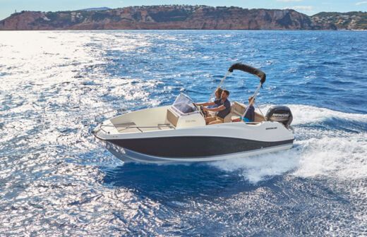 Rent Quicksilver Activ 555 Open Motorboat (2021) in Bakarac - Click&Boat