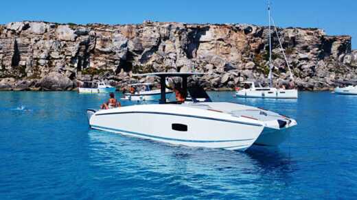 Location Semi-rigide Ali Boat Catamaran 980 (2022) à Trapani - Click&Boat