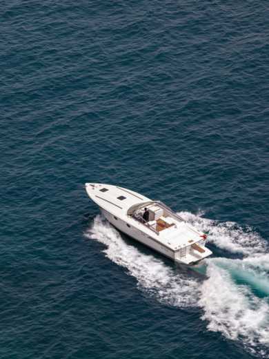 Noleggio Barca a motore Baia 40 (2000) - Salerno - Click&Boat