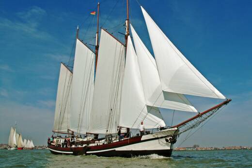 Charter Custom Driemastschoener Nil Desperandum Sailing yacht (1910) in Stavoren - Click&Boat