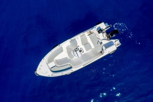Charter Kreta Mare 5.5 Boat without licence (2021) in Hora Sfakion ...