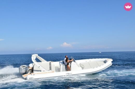 Noleggio Gommone Altamarea Wave 27, 250Cv (2023) - Trapani - Click&Boat