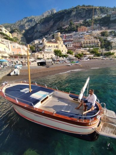Charter De Simone Mare 7,20 Gozzo Motorboat (2007) in Positano - Click&Boat