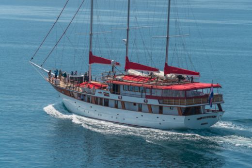 Charter Custom Motor Yacht Barbara Sailing yacht (2006) in Split ...