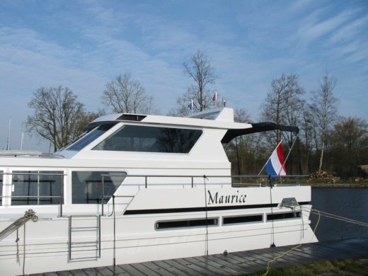 Charter Maurice Elite Riverline 1400 Houseboat (2012) in Jirnsum ...